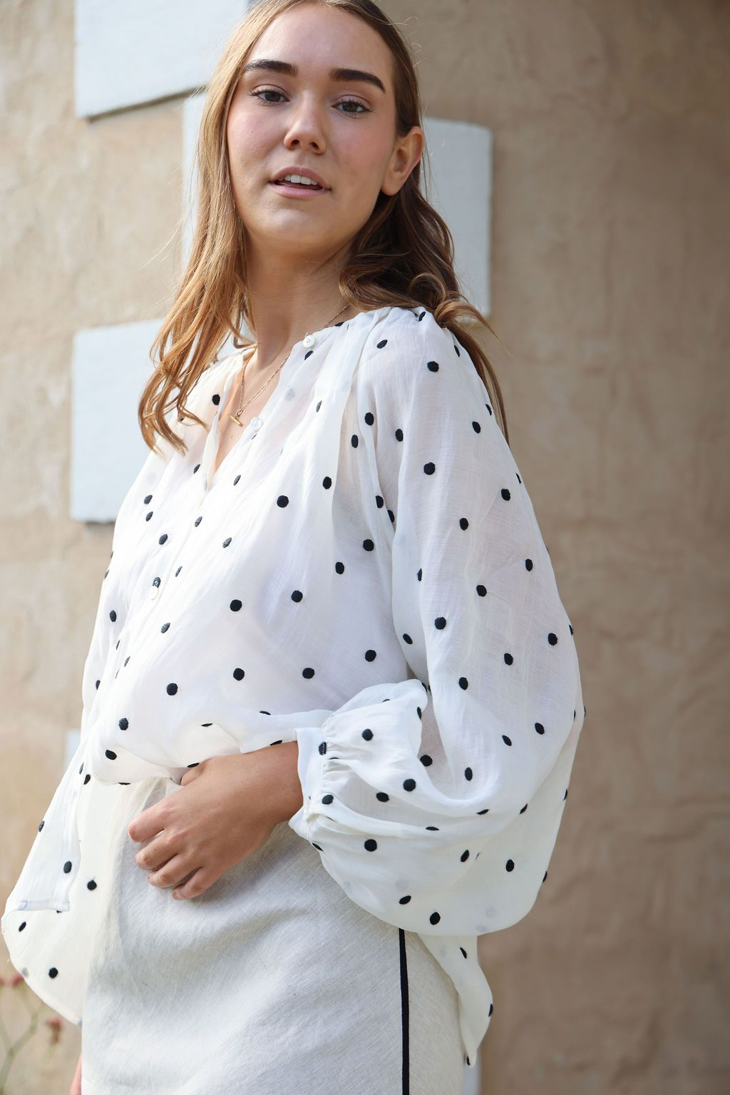 Tobi Shirt – White & Black Spot – The Grace Collection Australia