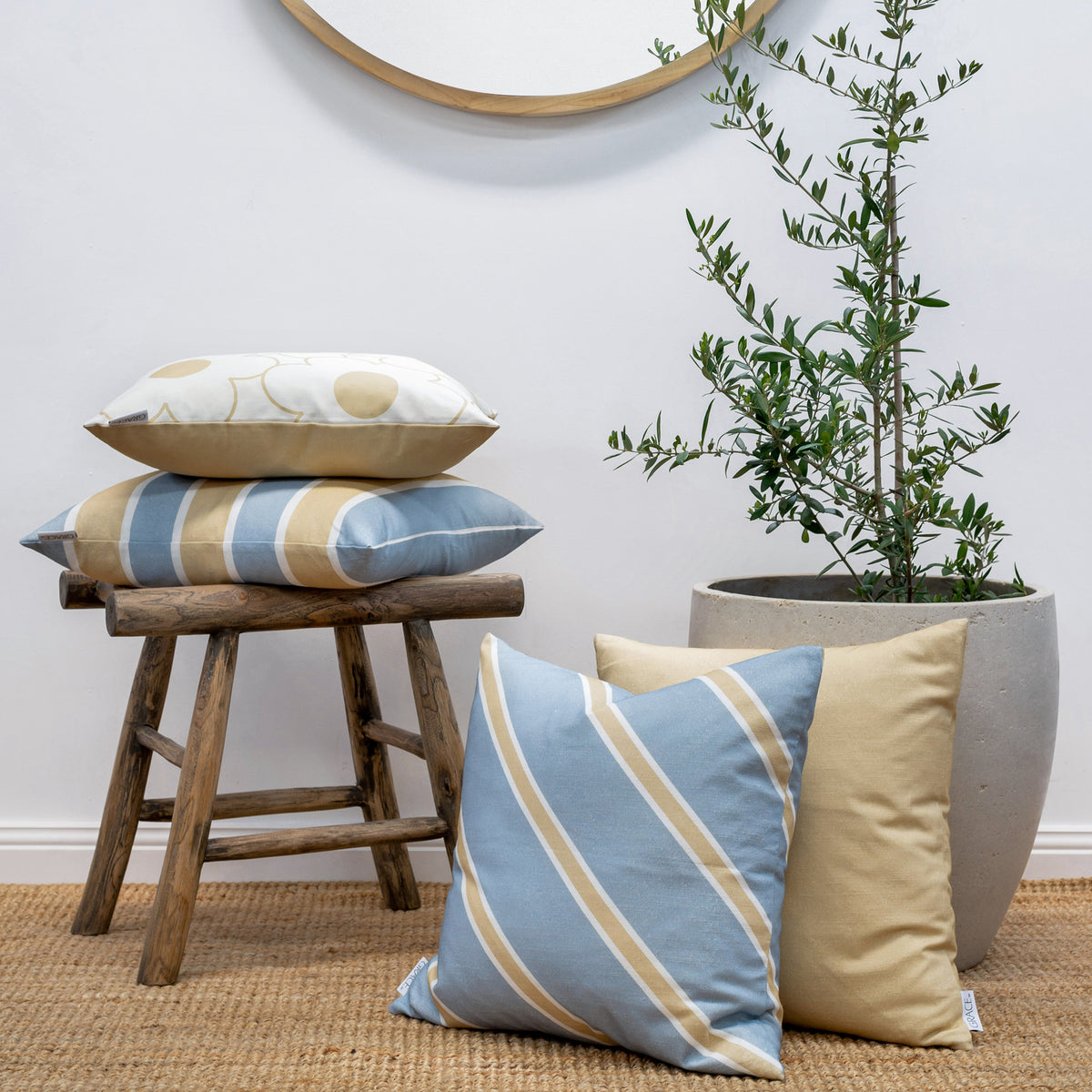 Ayers - The Grace Collection Australia Gold and Blue Cushion Cover